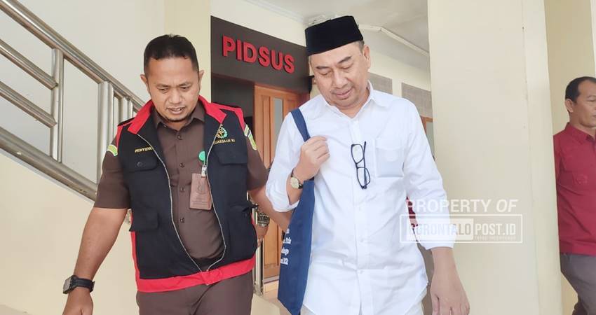 Flash News, Penuhi Panggilan Ketiga, Hamim Pou Diperiksa Kejari Bonbol - Gorontalopost.co.id