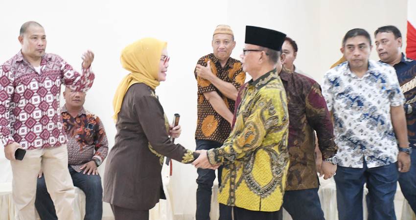 Merlan Pamit, Ngaku Buta Ilmu Politik, Paripurna DPRD Bonbol, Ismet ...